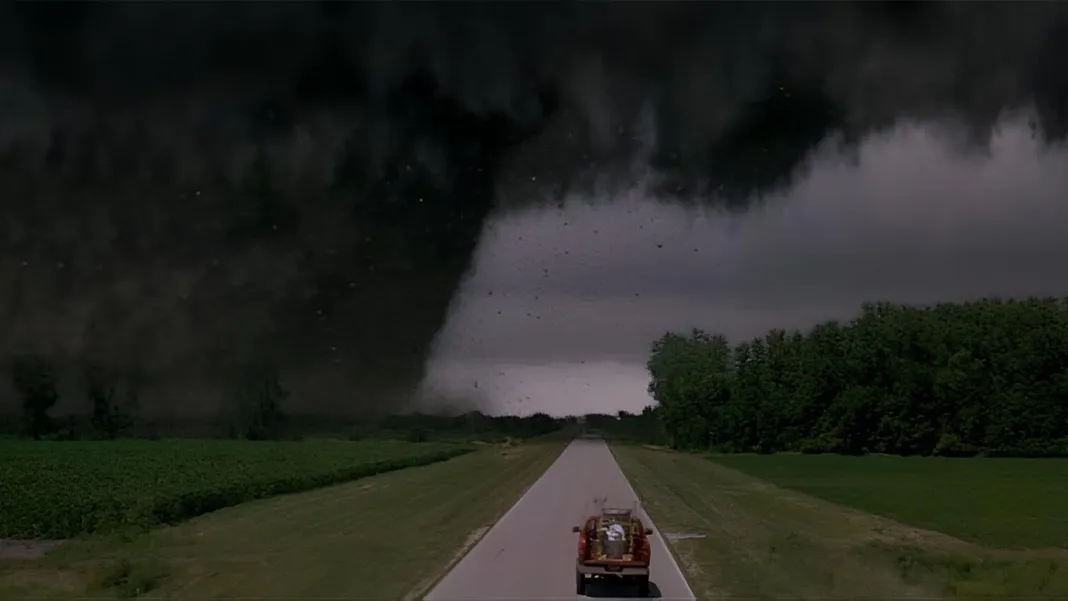 Twisters (2024): A Thrilling Return to the Heart of Tornado Alley (2024 ...
