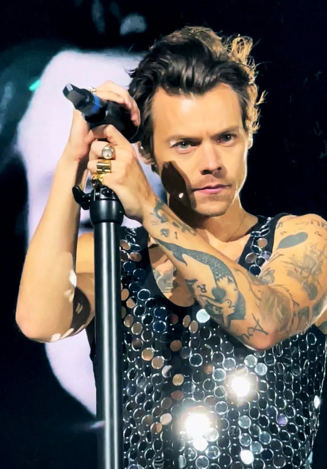 Harry Styles Announces New Album: Everything to Know About 'Kiss All ...