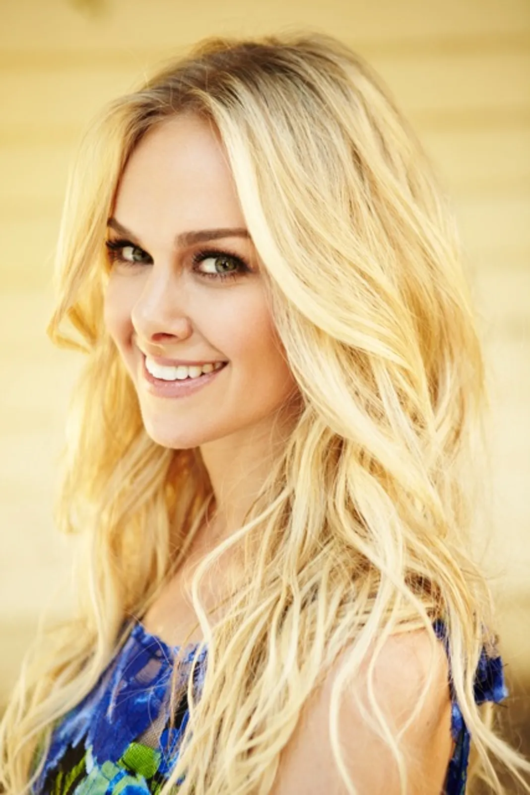 Laura Bell Bundy Two Step Video
