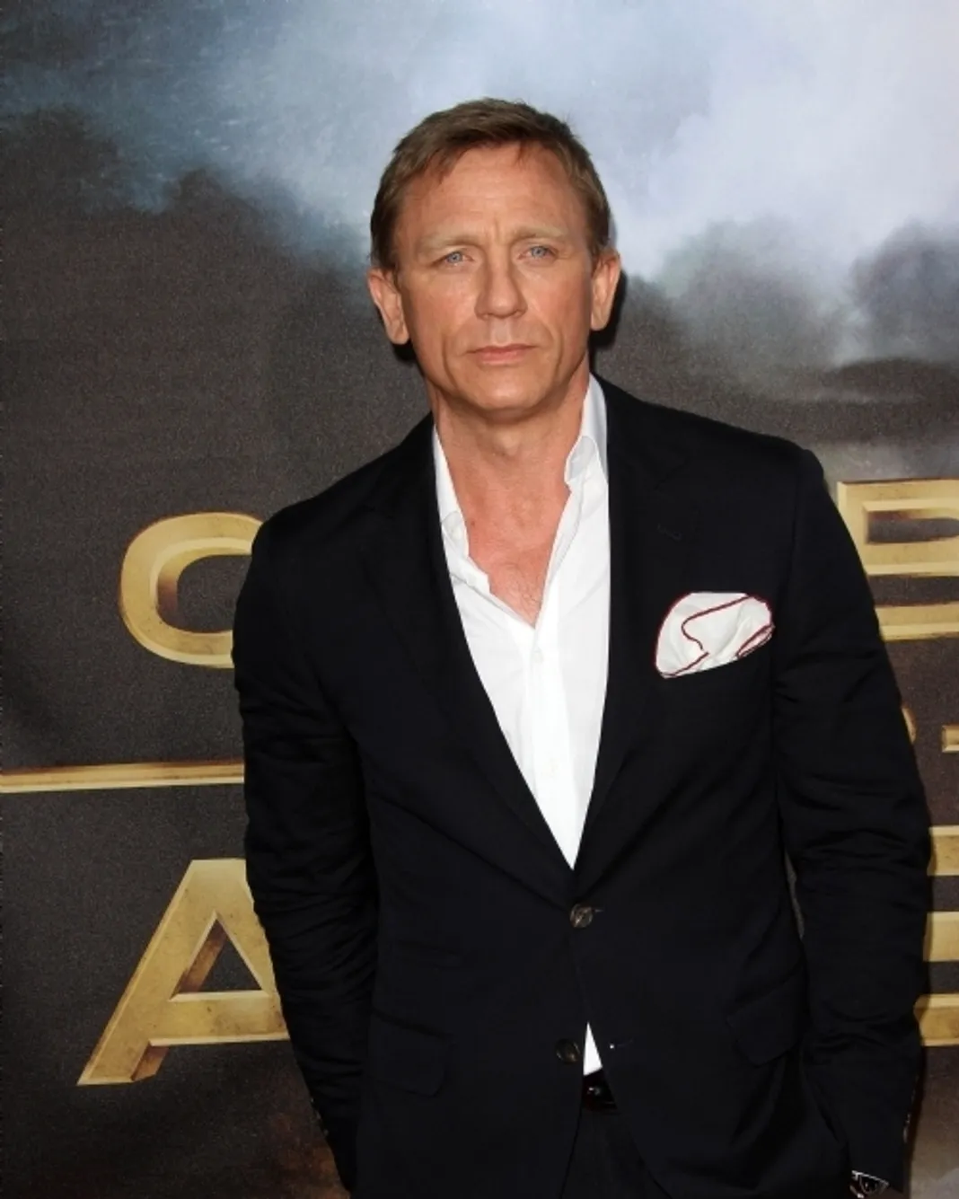 Daniel Craig Might Play James Bond Eight Times (2011/12/19)- Tickets to ...