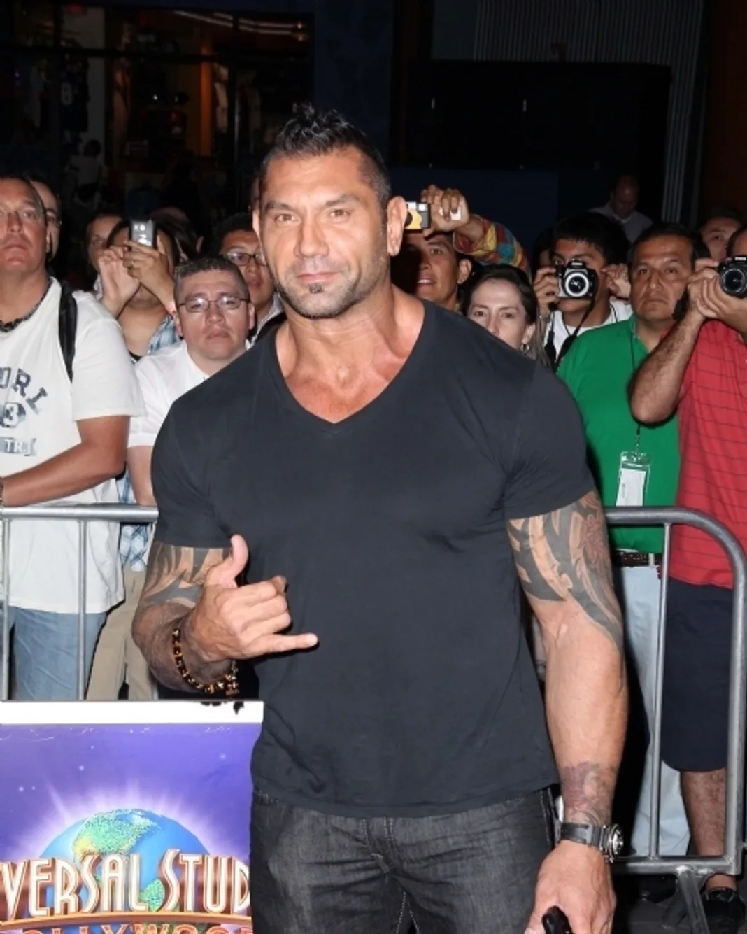 Ex-WWE Wrestler Dave Bautista Joins 'Chronicles of Riddick 2' (2012/02 ...