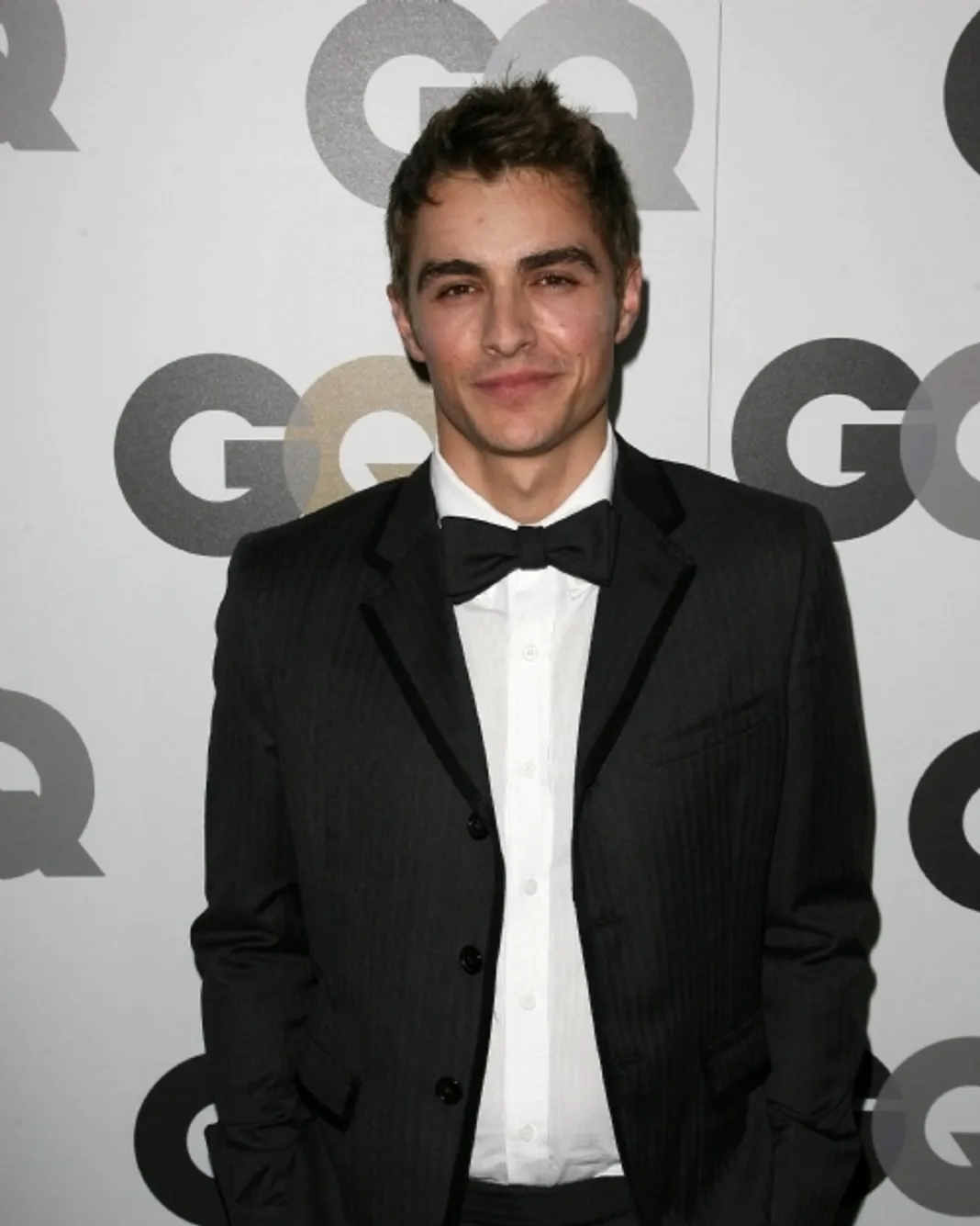 Dave Franco 21 Salto En La Calle Póster For Sale Con La Obra «Dave