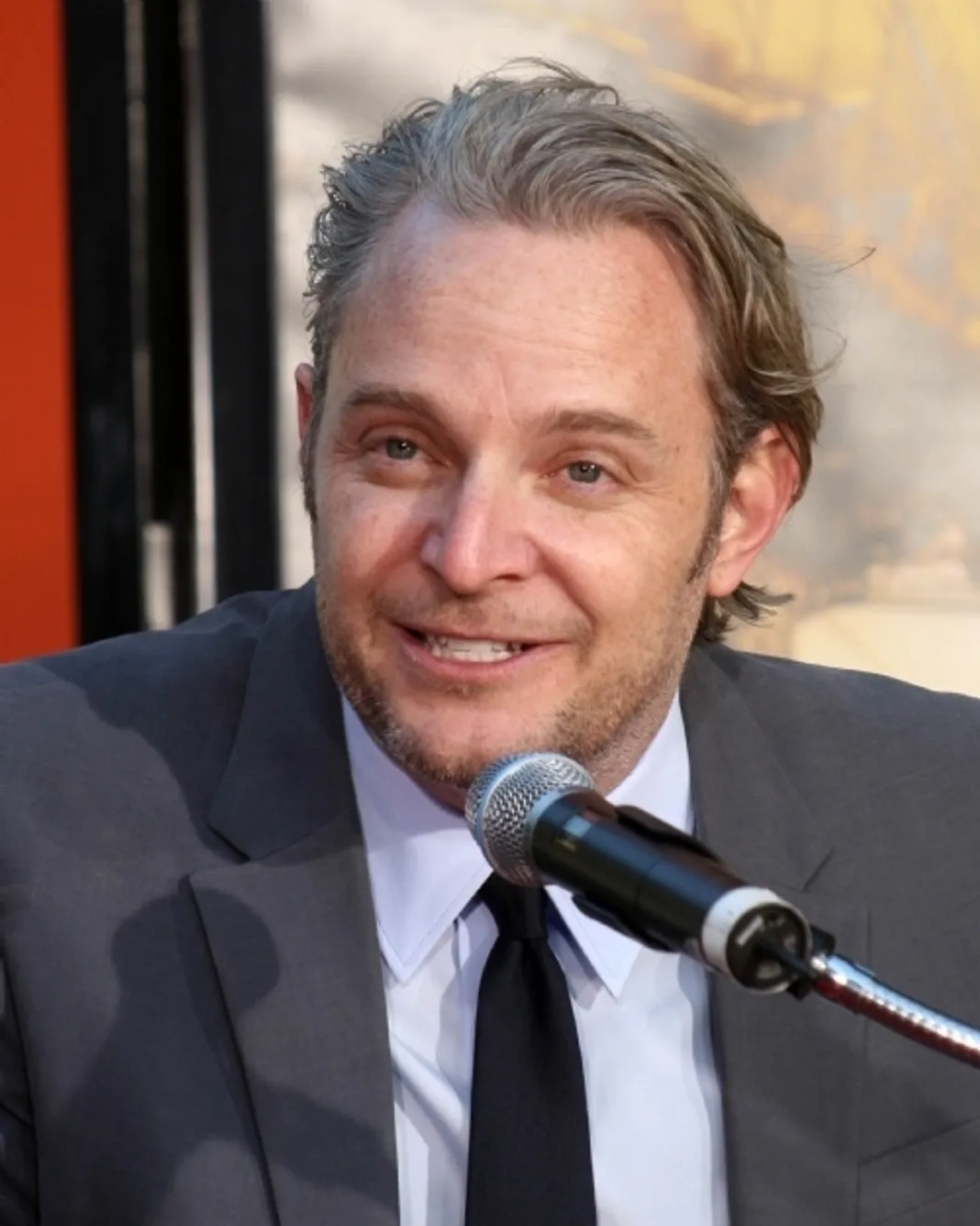 'Catching Fire': Why Director Francis Lawrence Is the Man for the Job ...