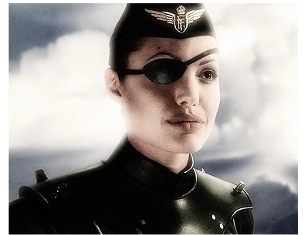 Sky Captain and the World of Tomorrow Review (2004/09/16)- Tickets to ...